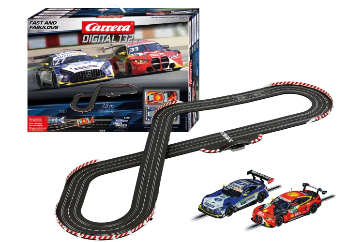 Carrera DIGITAL 132 - Mercedes-AMG GT3 Evo vs. BMW M4 Racebaan