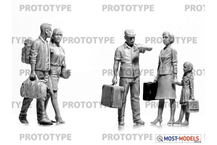 1:35 ICM 35905 Chernobyl#5. Extraction (4 adults, 1 child and luggage)