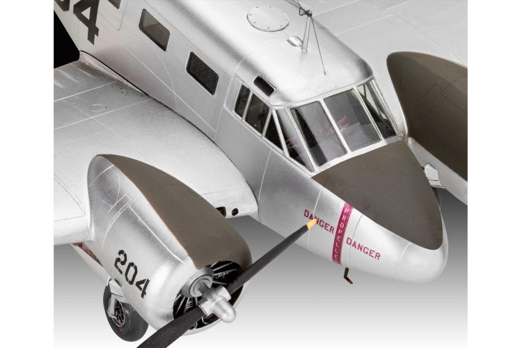 1:48 Revell 03811 Beechcraft Model 18 Plane - Modelbouwpakket