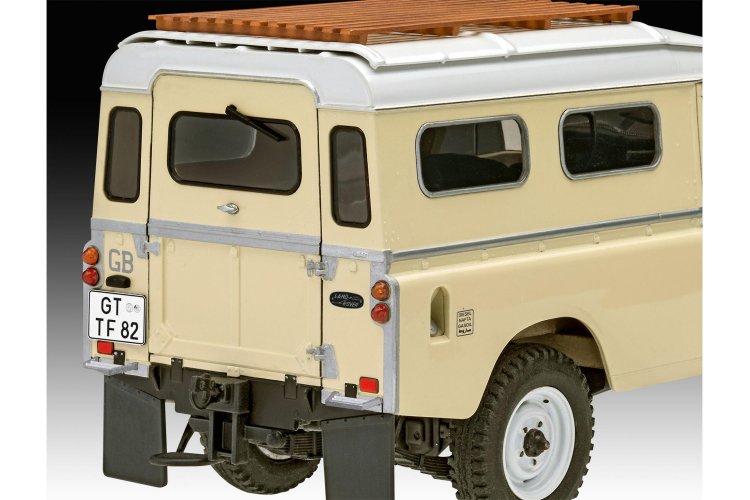 1:24 Revell 07056 Land Rover Series III LWB - Commercial Vehicle