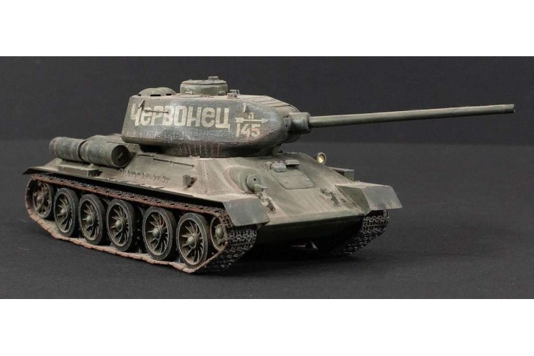 1:35 Tamiya 35138 T-34/85 Russian Medium Tank